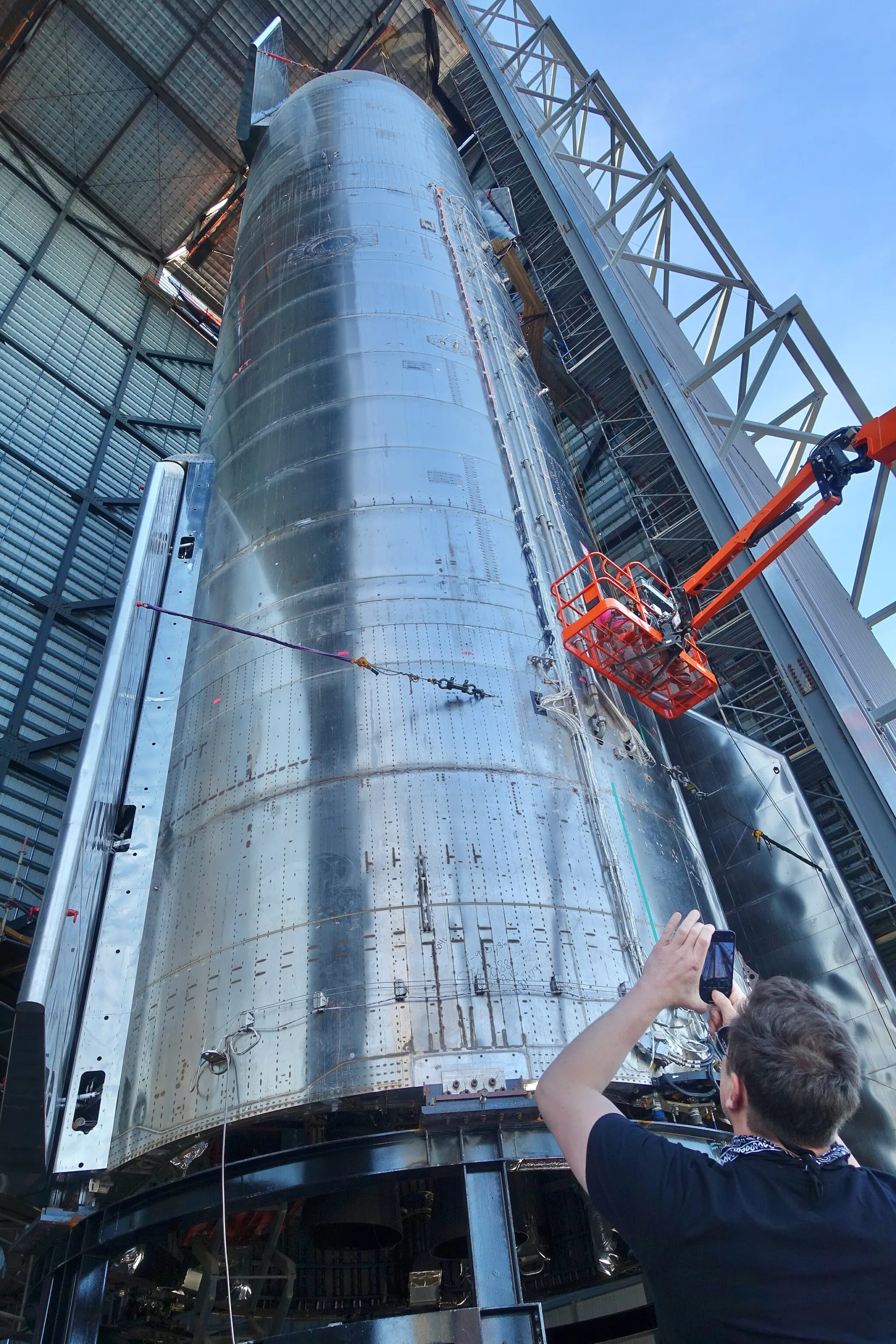 Partially failed test of SpaceX's new giant rocket - Document News