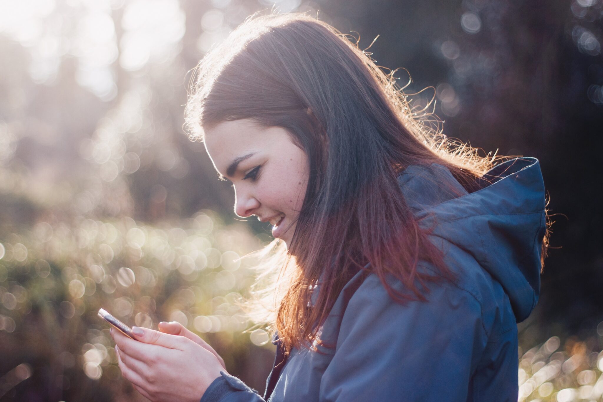 UK Plans Social Media Ban for Under-16s by Spring 2027 – Document News